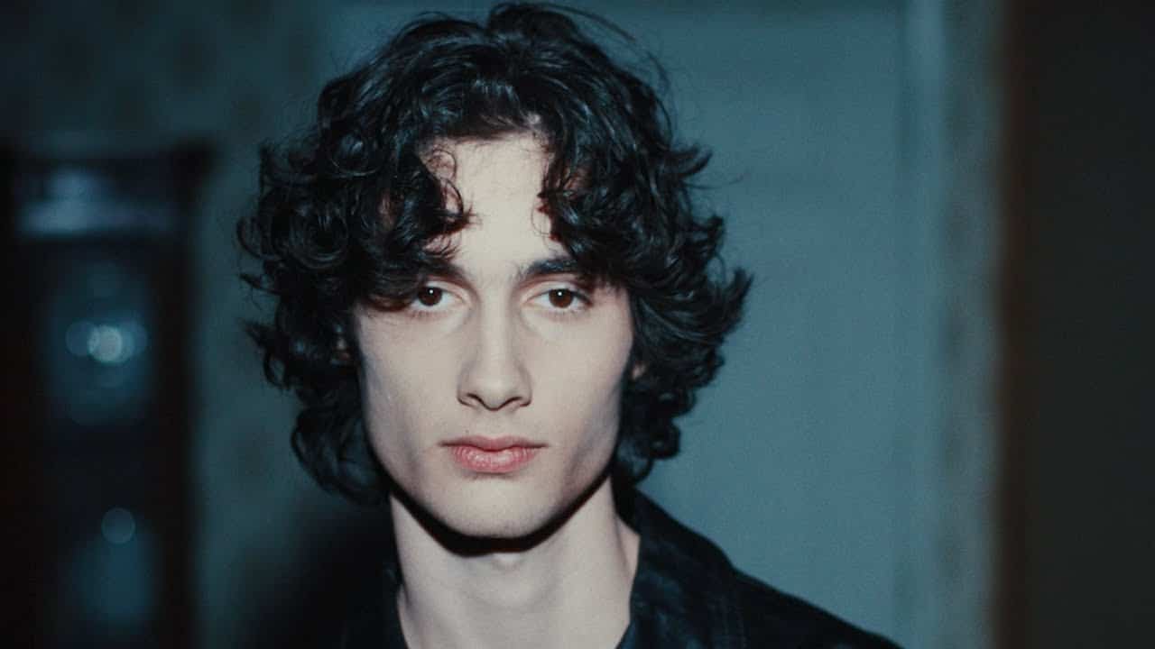 Descubre a sombr, el cantante americano que está triunfando ...